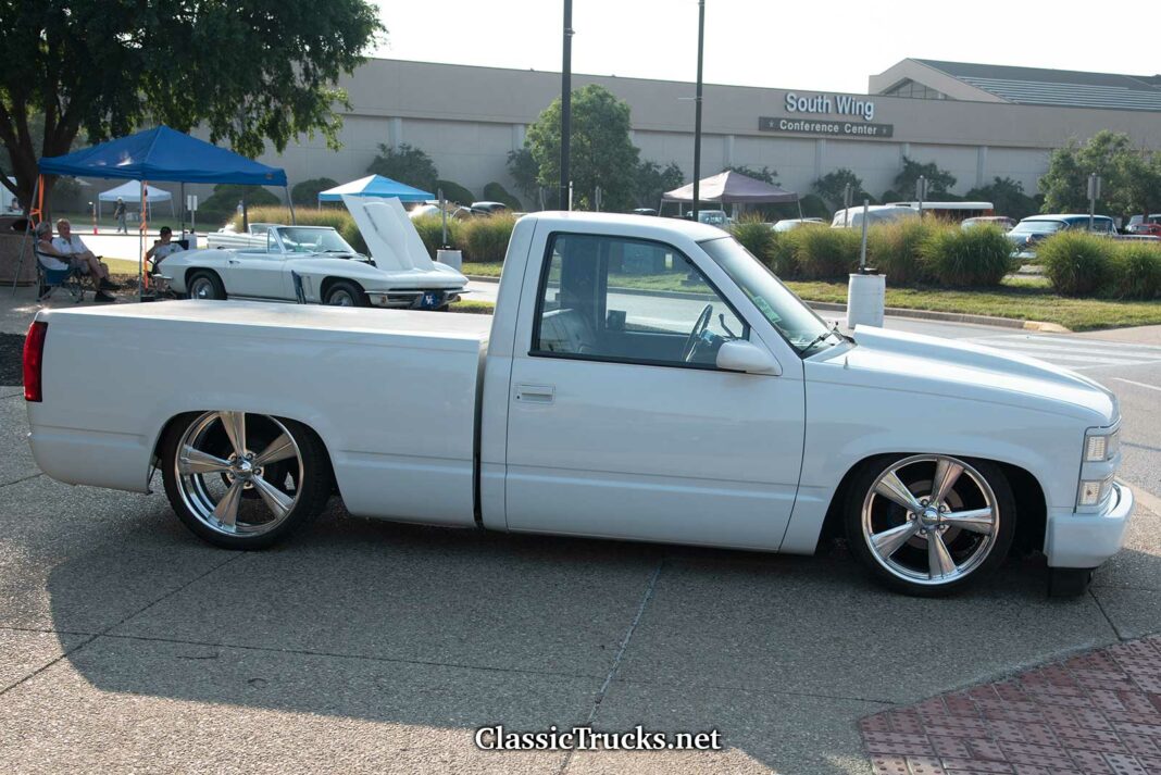 Snow White 1990 Chevy C1500 - ClassicTrucks.net - The On-line Magazine ...